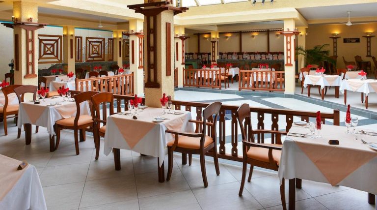 Restaurant and Bar, Silver Beach Hotel, Mauritius